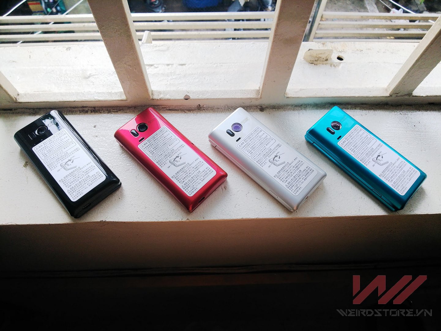 Sharp Aquos 501SH/504SH - WEIRDSTORE.VN