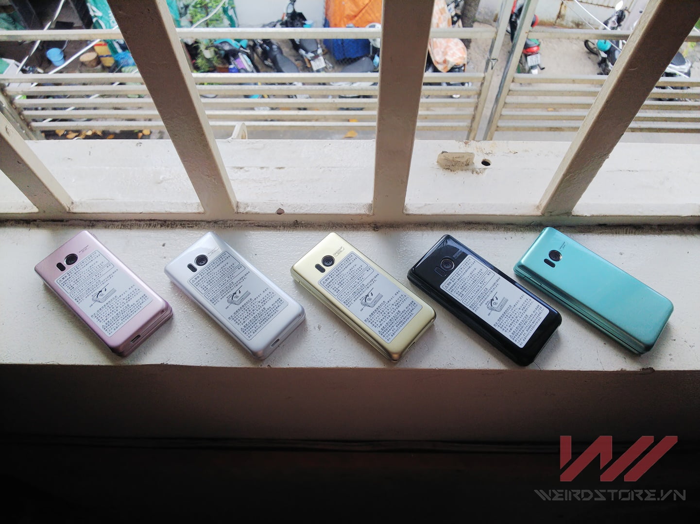 Sharp Aquos 601SH - WEIRDSTORE.VN