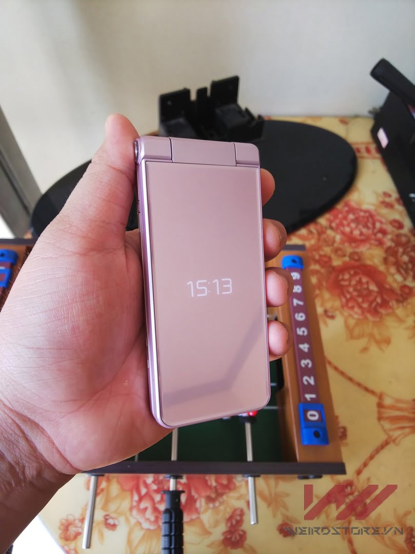 Sharp Aquos 601SH - WEIRDSTORE.VN